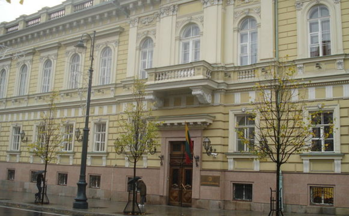 Bank of Lithuania approves guidelines on financial services advertising ...