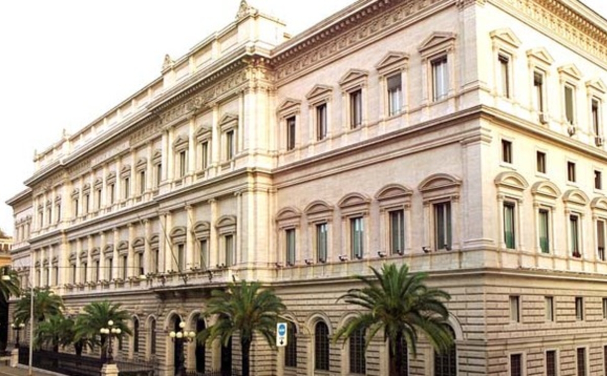 Bank of Italy bans second credit-card issuer - Central Banking