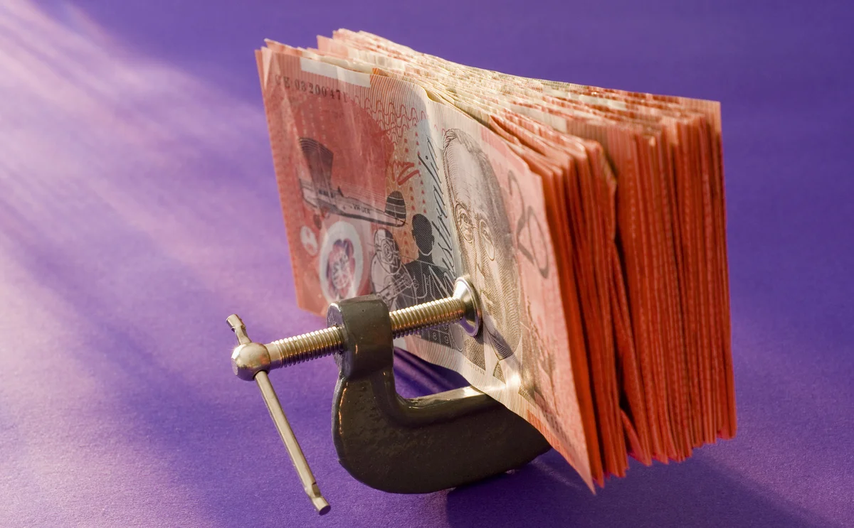 Former RBA officials say budget offers no inflation relief - Central ...